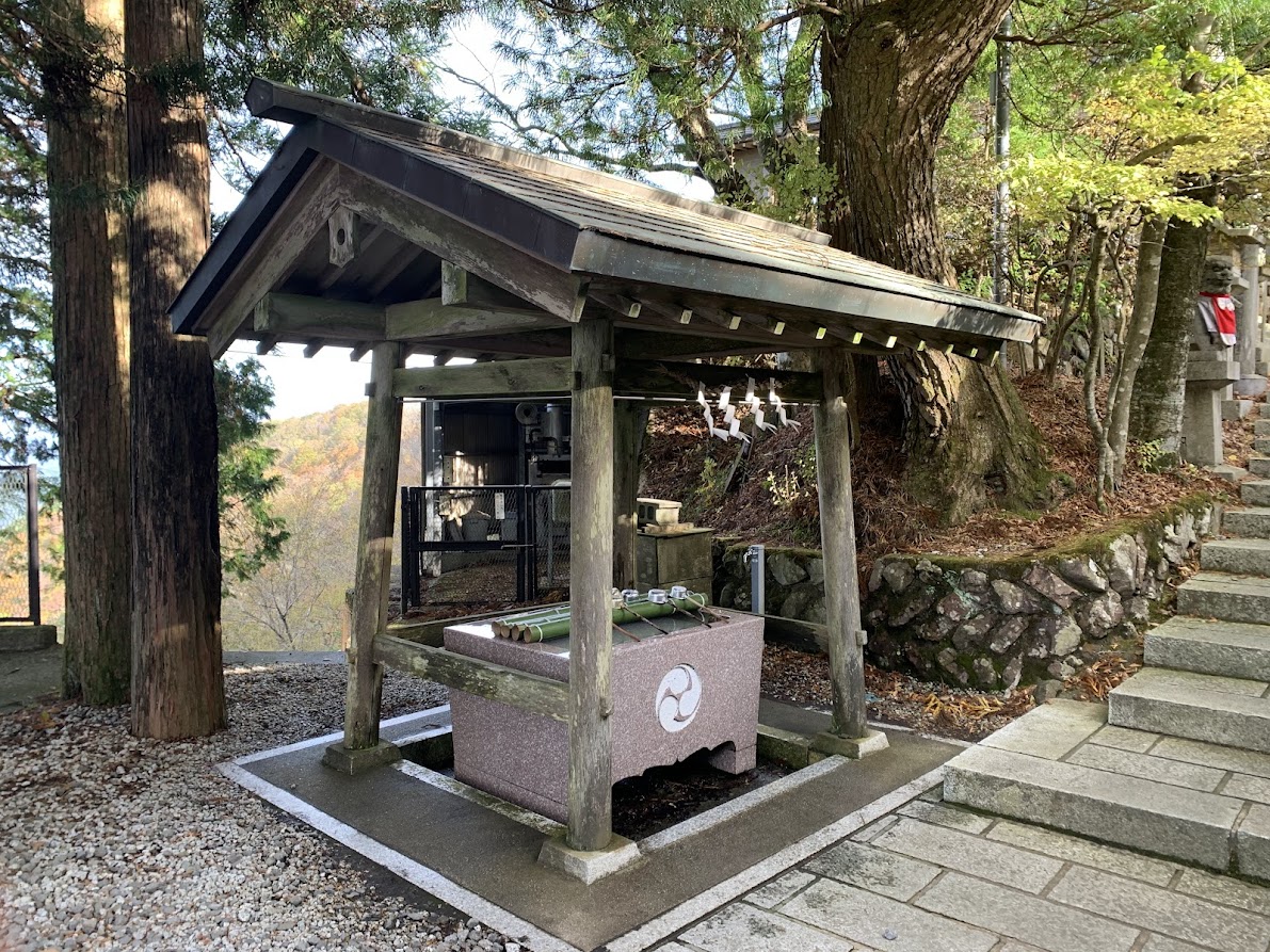 立里荒神｜白木の鳥居が圧巻の神社の見どころ【魅力いっぱい奈良】 | 魅力いっぱい 奈良